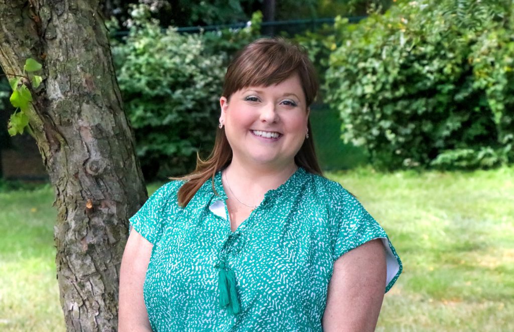 MARIA-SIMPSON-WEBSITE-HEADSHOT-1024×662 | Apex Counseling